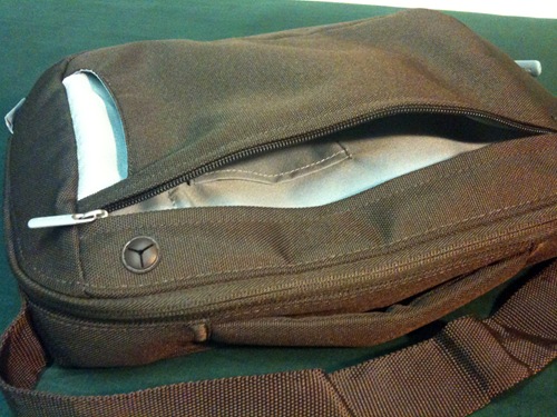 Mini Review: Belkin Messenger Bag