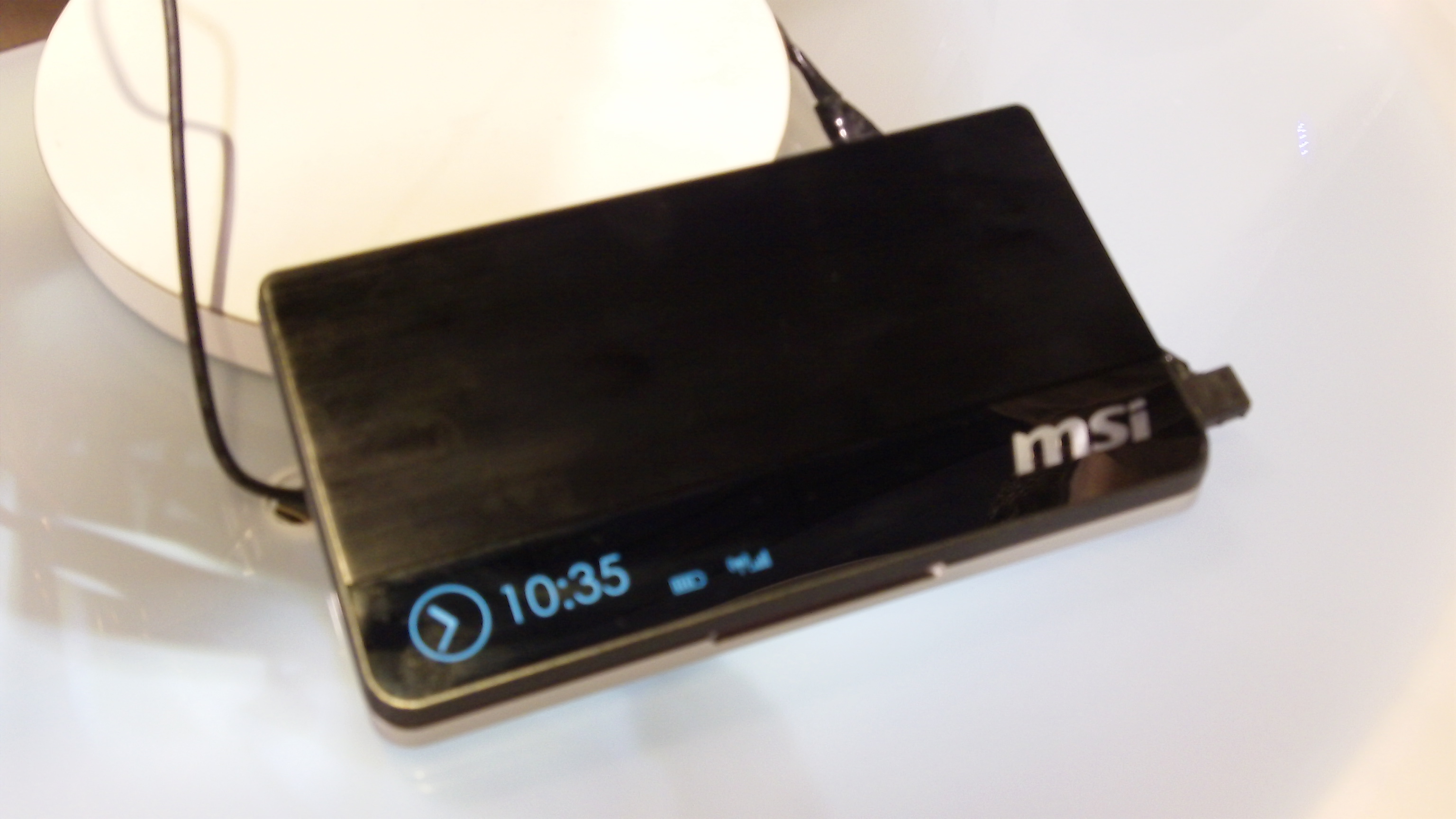 CES: MSI Shows off Concept Dual Screen Notebooks