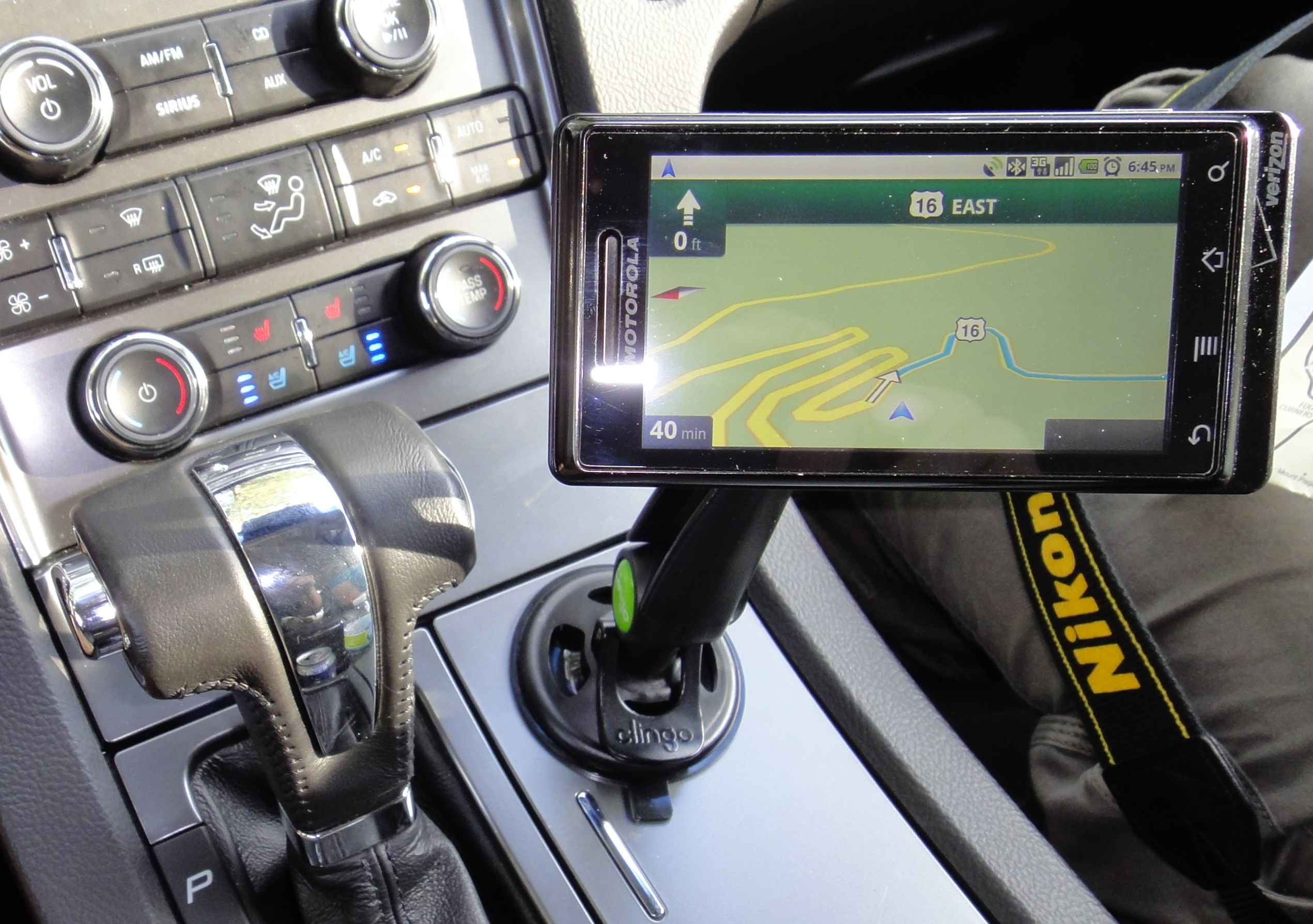 Clingo Universal Hands Free Mount Review - Road Trip Tested